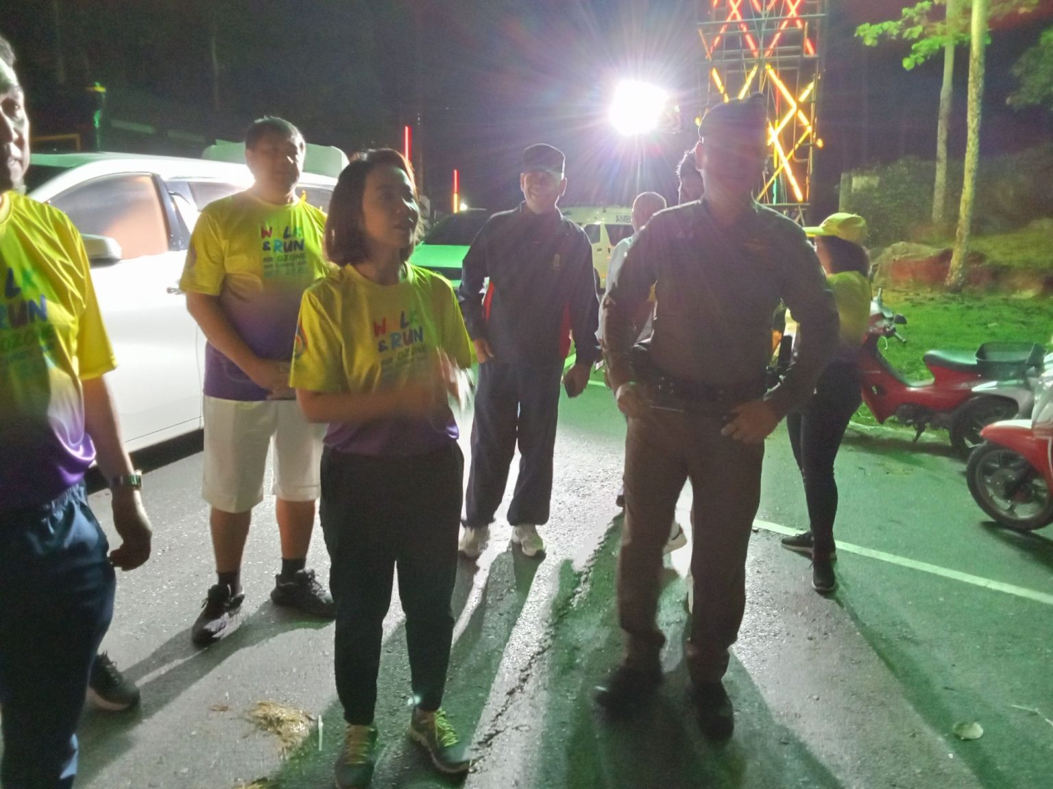 รักษาความปลอดภัยและ อำนวยความสะดวกให้แก่นักกีฬางาน WALK&RUN FOR OZONE AND CRIMATE 2065 NET ZERO ...